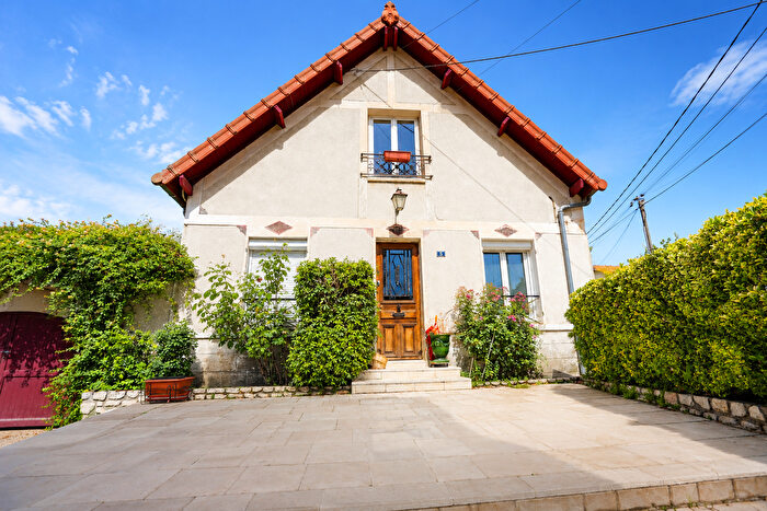 Jouars-Pontchartrain - Maison 4 pièces à louer