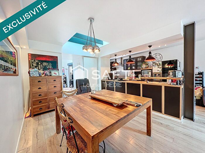 Maison à vendre - Pechbonnieu - 5 pièces - 4 chambres