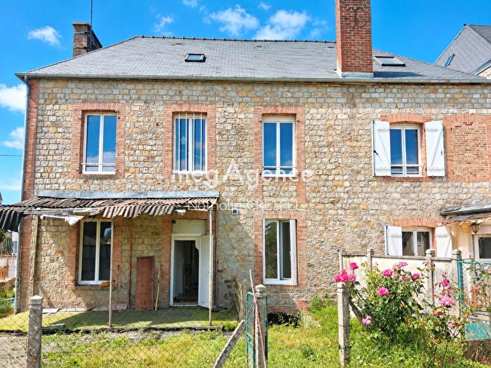 Couterne : Maison 12 pièces à vendre