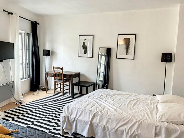 Avignon, Palais des Papes, Zone Piétonne - Appartement 1 pièce à louer