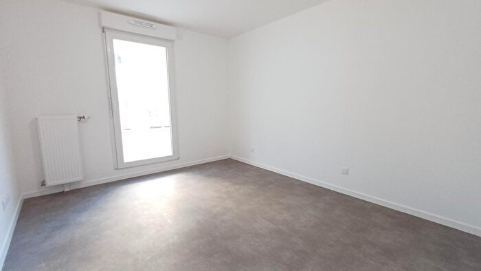 Appartement à louer - Savigny-le-Temple, Plessis la Forêt - 3 pièces - 2 chambres