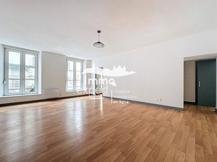 Appartement à louer - Mirecourt - 5 pièces - 3 chambres