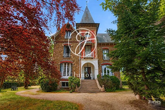 Maison 10 pièces à vendre à Le Vésinet, Coeur de Ville