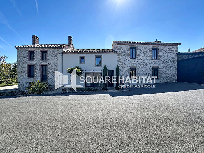 Bressuire, Breuil-Chaussée - Maison 11 pièces à vendre
