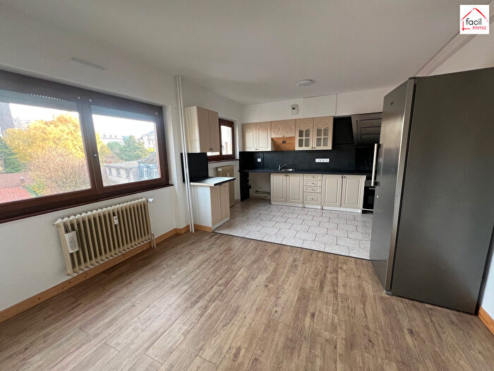 Appartement à louer - Sarrebourg - 2 pièces - 1 chambre