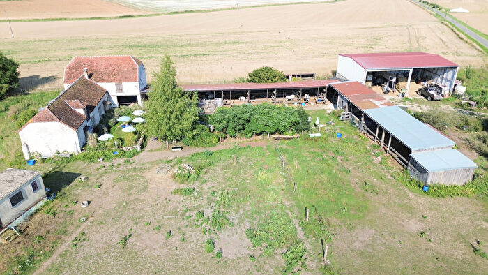 Maison 4 pièces à vendre à Lescherolles