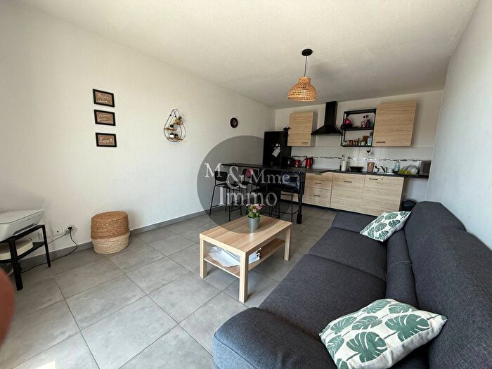 Appartement à louer - Marseille ème arrondissement - 2 pièces - 1 chambre