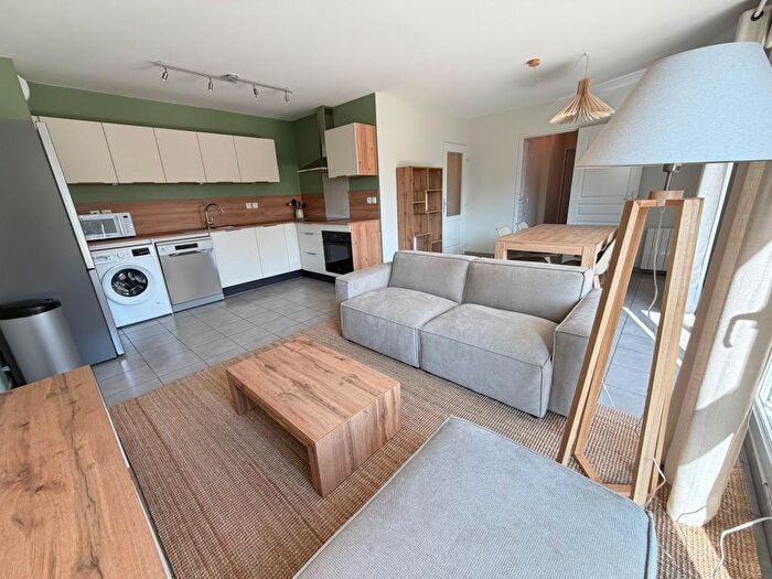 Appartement à louer - Tassin-la-Demi-Lune, Charles de Gaulle - 3 pièces - 2 chambres