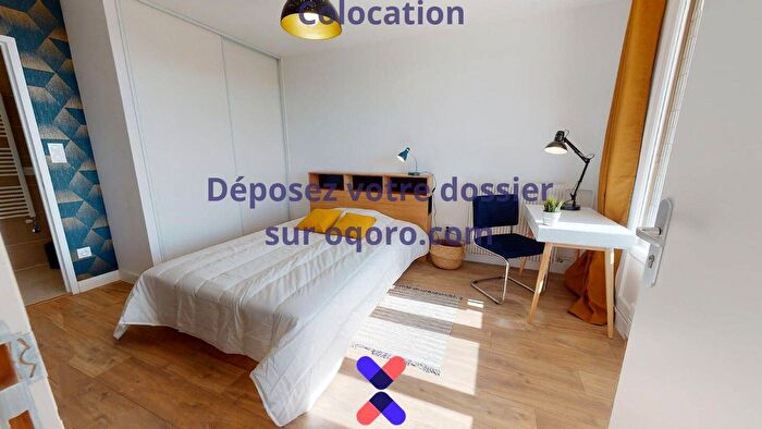 Appartement à louer - Croix Luizet, Villeurbanne - 5 pièces - 4 chambres