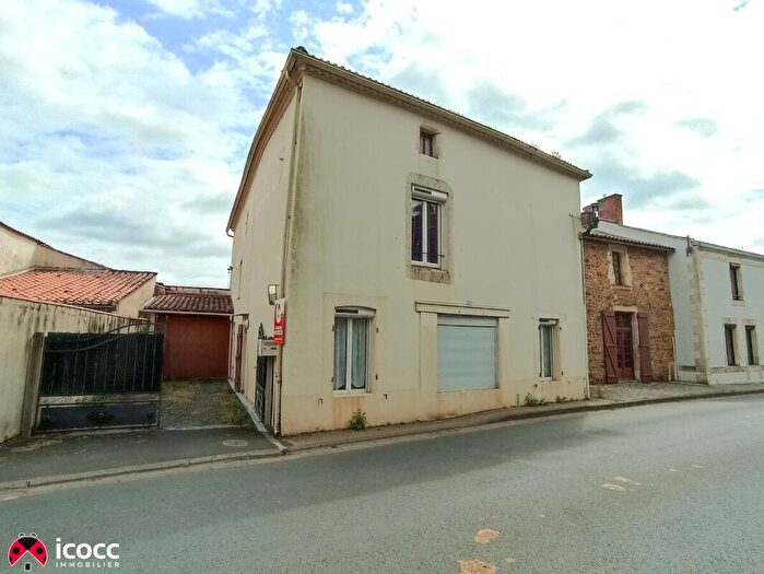 Moutiers-sur-le-Lay - Maison 7 pièces à vendre