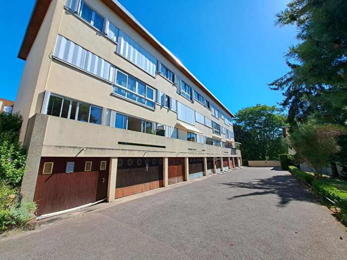 Appartement 3 pièces à vendre à Saint-Germain-en-Laye, Hennemont