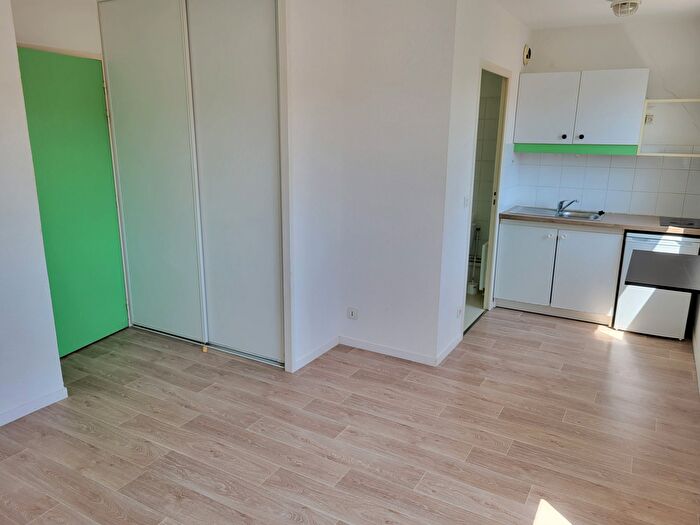 Pessac, Brivazac, Candau : Appartement 1 pièce à louer