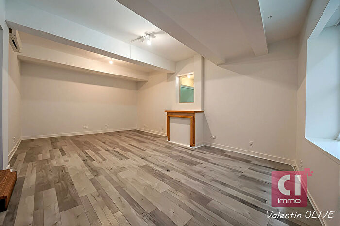 Maison à vendre - La Roquebrussanne - 7 pièces - 4 chambres