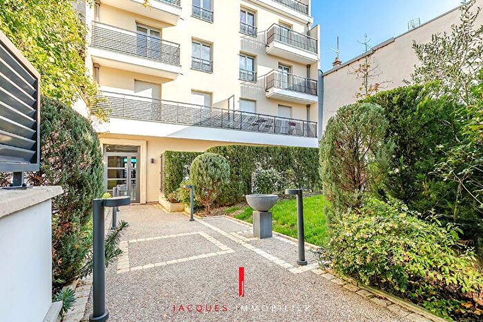 Appartement à vendre - Antony, Croix de Berny - 3 pièces - 2 chambres