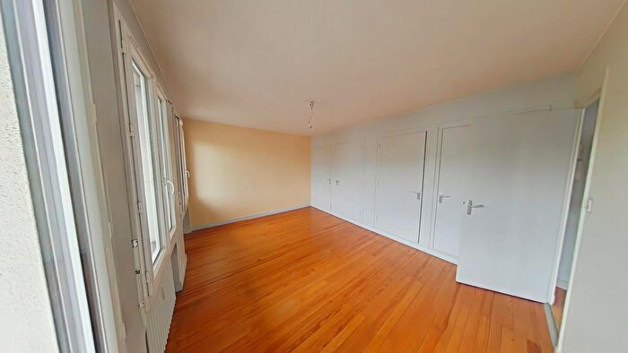 Appartement à louer - Saint-Étienne, Centre-ville, Peuple, Chavanelle - 1 pièce