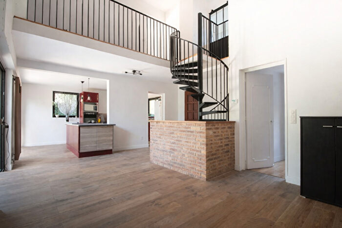 Maison à vendre - Montfermeil, Les Oiseaux - 7 pièces - 5 chambres