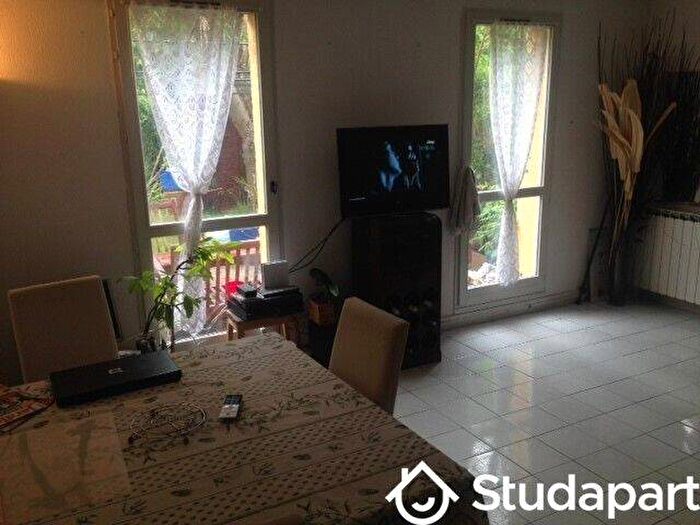 Appartement à louer - Canal, Évry-Courcouronnes - 1 pièce - 1 chambre