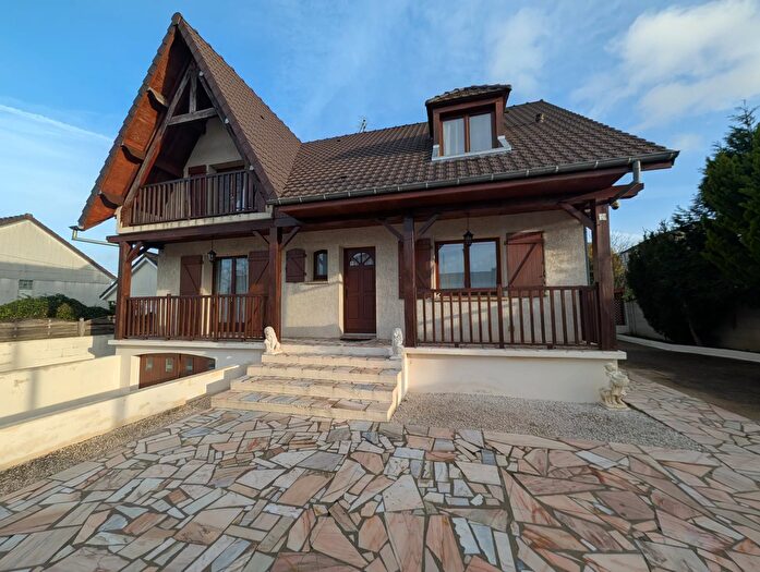 Maison à vendre - Les Clayes-sous-Bois, Centre-ville - 7 pièces - 5 chambres