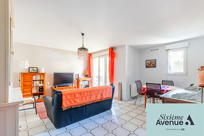 Chilly-Mazarin, Nord : Appartement 4 pièces à vendre