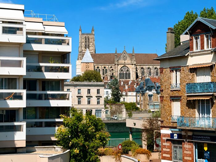 Meaux, Marché, Grande île, Clos Godet : Appartement 2 pièces à louer