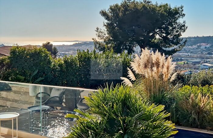 Maison à vendre - Nice, Saint-Isidore - 6 pièces - 4 chambres