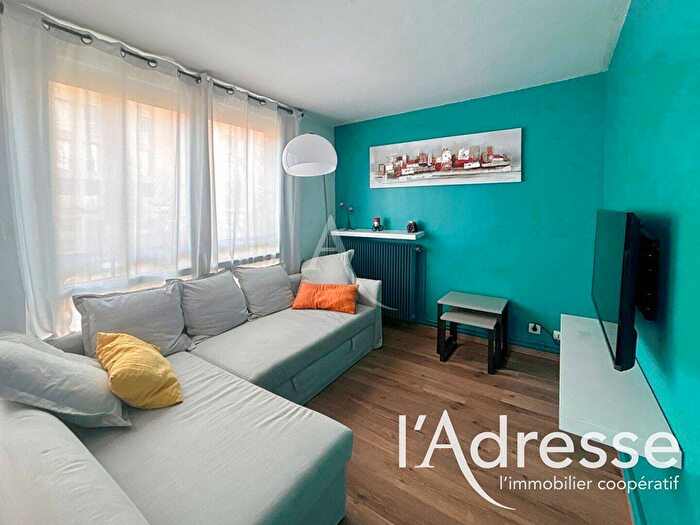 Appartement à louer - Les Passons, Aubagne - 3 pièces - 2 chambres