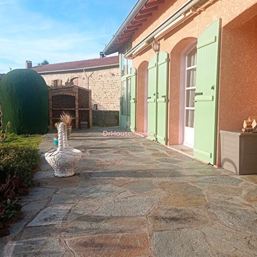 Maison à vendre - Craponne-sur-Arzon - 8 pièces - 4 chambres