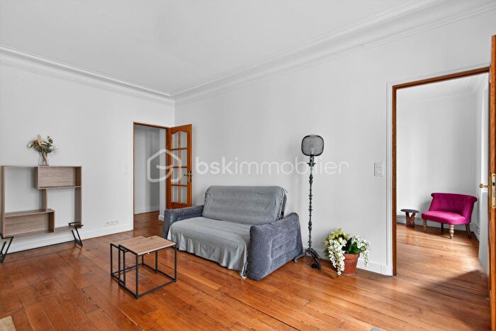 Appartement à vendre - Paris e , La Fourche, Guy Moquet - 3 pièces - 2 chambres