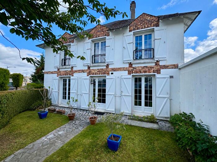Ozoir-la-Ferrière, Gare, Brèche aux Loups, Belle Croix - Maison 6 pièces à vendre