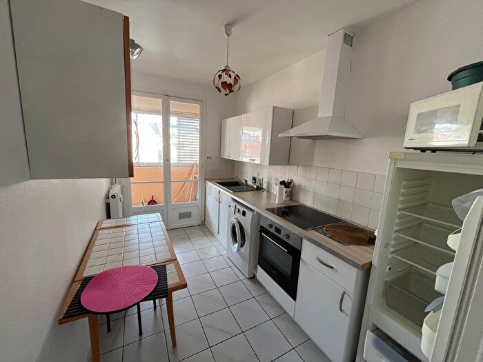 Appartement à louer - Clermont-Ferrand, Vallières, Sallins, Poncillon - 3 pièces - 2 chambres