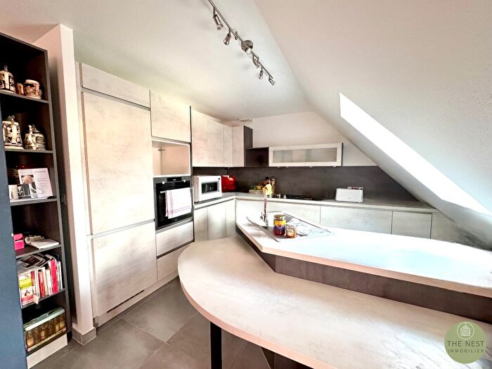 Appartement à vendre - Wintzenheim - 4 pièces - 3 chambres