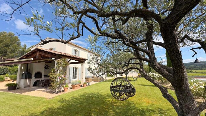 Vaison-la-Romaine : Maison 6 pièces à vendre