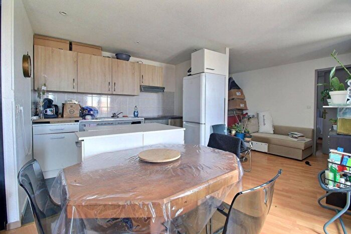 Centre Ville, Lavaur : Appartement 3 pièces à louer