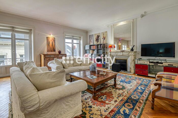 Appartement à vendre - Nantes, Centre-ville - 5 pièces - 3 chambres