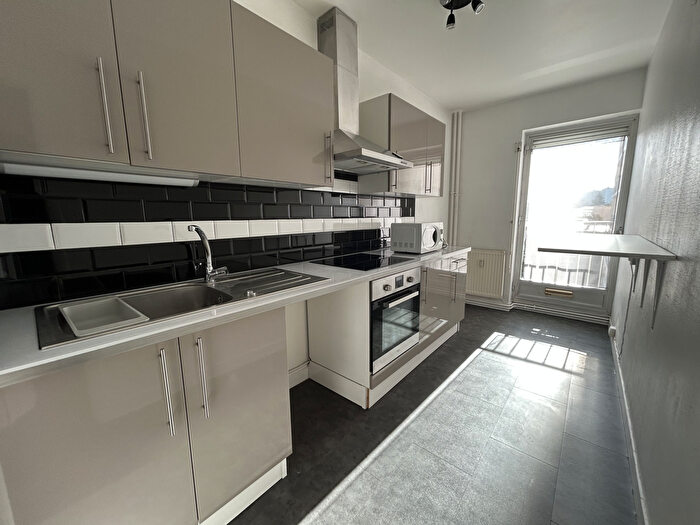 Appartement à louer - Reims, Centre-ville - 2 pièces - 1 chambre