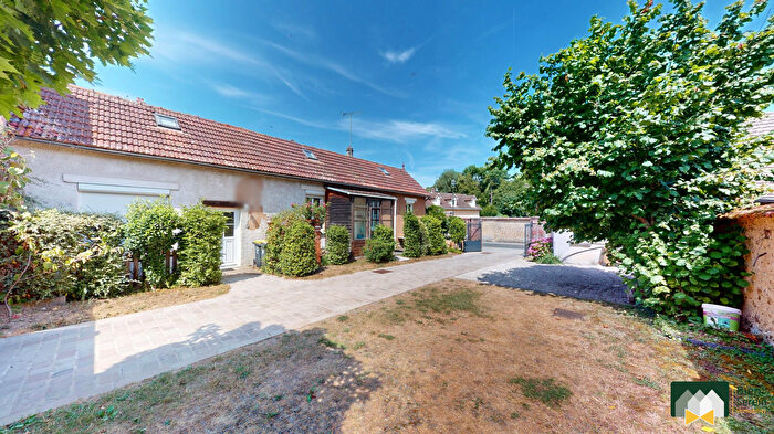 Maison 3 pièces à Lèves, à vendre