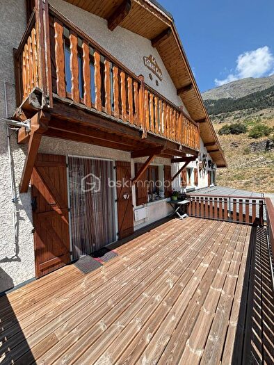 Maison 6 pièces à Lanslebourg-Mont-Cenis, à vendre