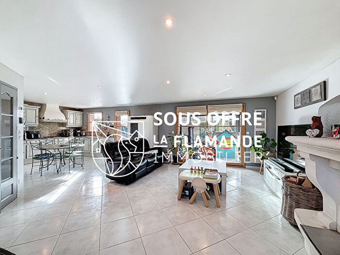 Maison à vendre - Pradelles - 4 pièces - 3 chambres