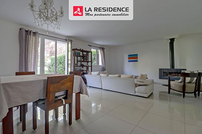 Maison à vendre - Saint-Germain-en-Laye, Coteaux du Bel-Air, Maison-Verte - 7 pièces - 5 chambres