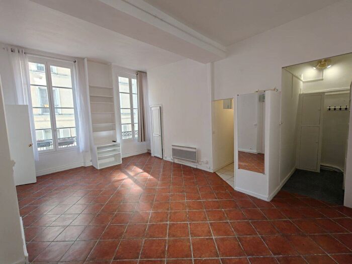 Appartement à louer - Île Saint Louis, Paris ème arrondissement - 3 pièces - 1 chambre