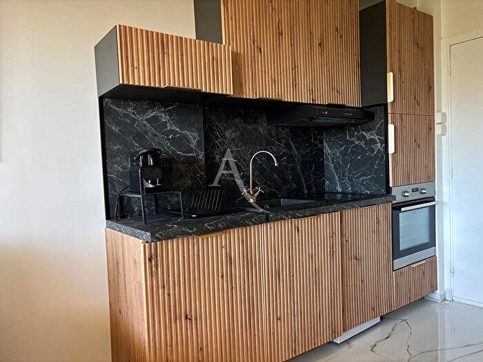 Appartement à vendre - Vallauris, Golfe Juan, Vieux Port - 1 pièce