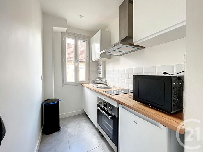 Appartement à louer - Troyes, Charmilles - 2 pièces - 1 chambre