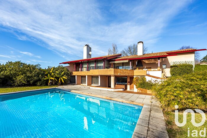 Maison à vendre - Peyrehorade - 6 pièces - 5 chambres