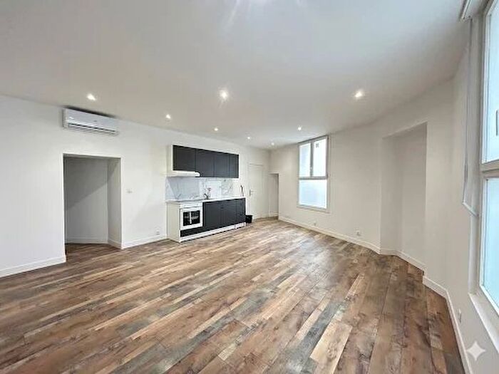 Appartement à vendre - Nîmes, Carmes - 2 pièces - 1 chambre