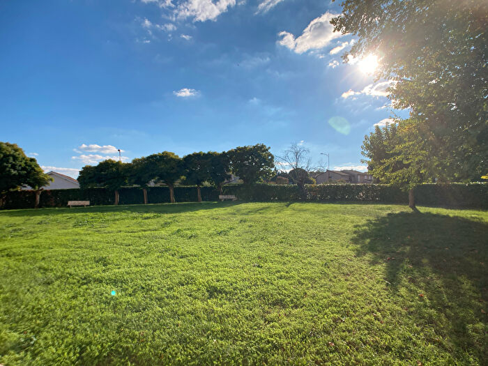 Appartement à vendre - Carbon-Blanc - 4 pièces - 3 chambres