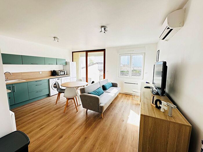 Appartement à louer - Bois dAmour-Porte de Paris-Courlancy, Reims - 4 pièces - 3 chambres