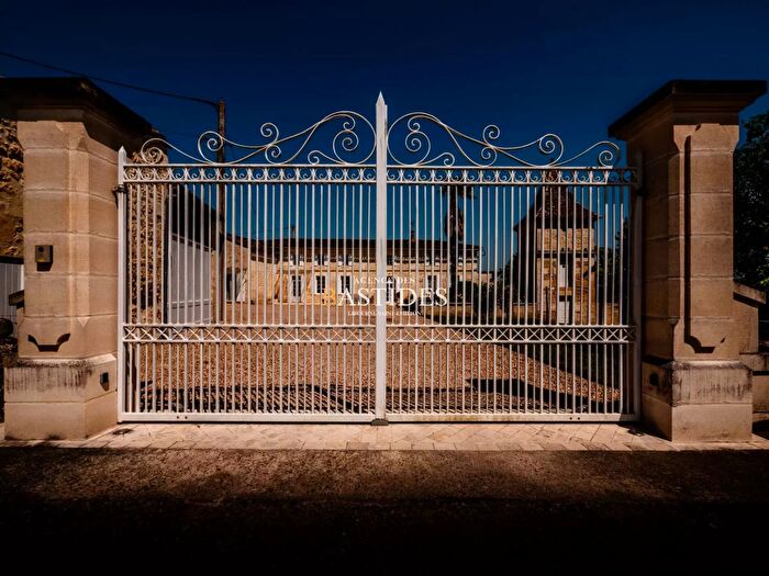 Maison à vendre - Saint-Germain-du-Puch - 7 pièces - 5 chambres