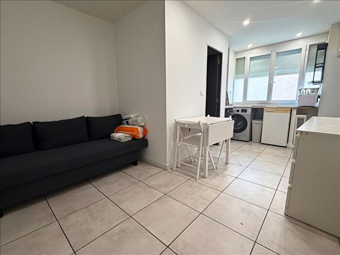 Appartement à louer - Nîmes, Gambetta - 1 pièce
