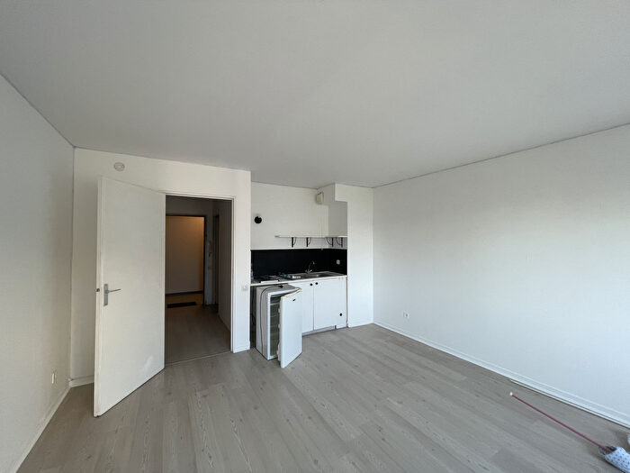 Appartement 1 pièce à Bordeaux, Saint-Augustin, à louer