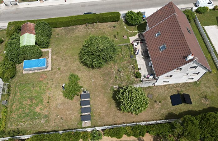 Maison 10 pièces à Longeault, à vendre